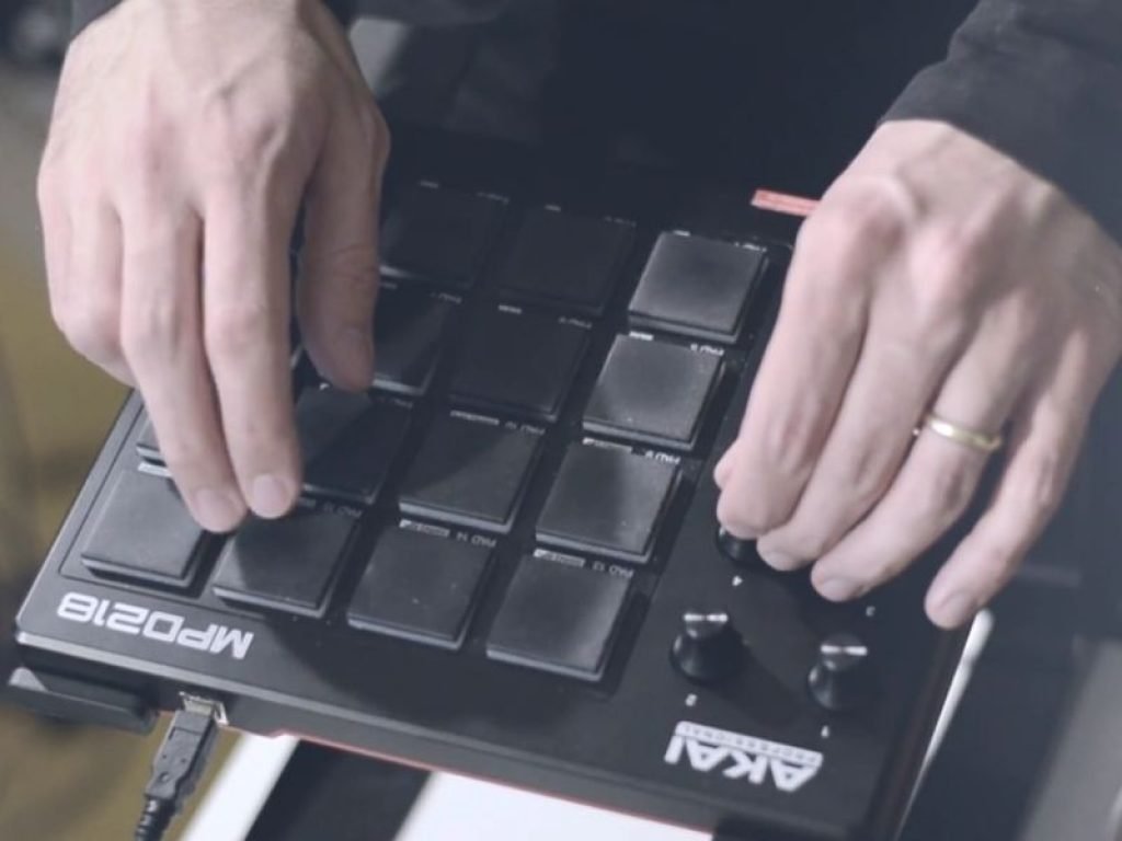 How to Use a Drum Machine? - Complete Review
