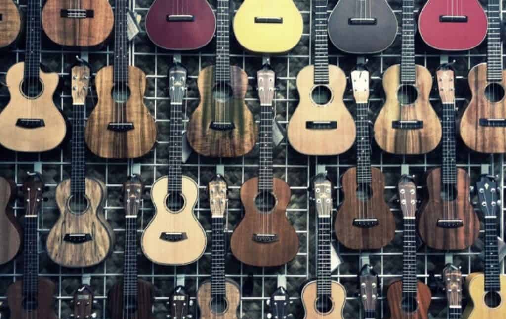 How to Play Ukulele? - SimplyDrum