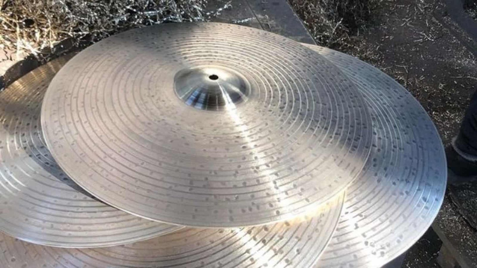 How to Play Cymbals? Techniques And Tricks - SimplyDrum
